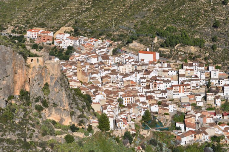 Descubre que visitar y hacer en Chulilla - Parc del Turia